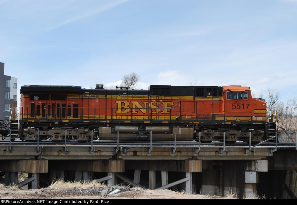 BNSF 5517